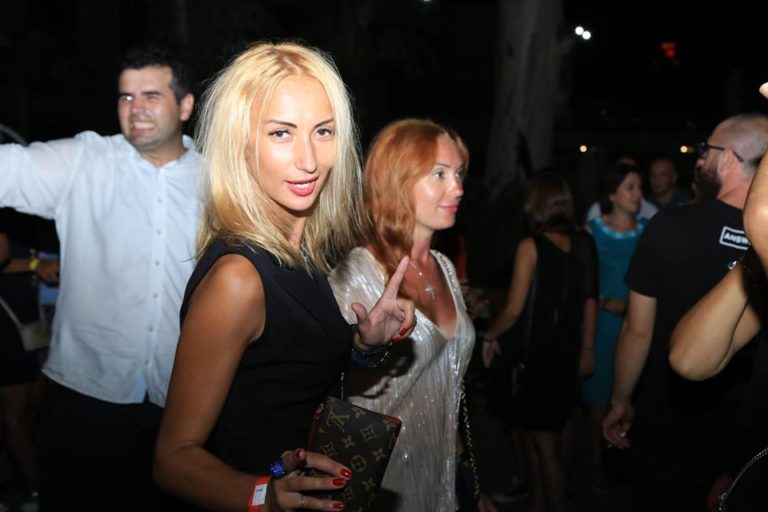 Best Places To Meet Girls In Athens & Dating Guide - WorldDatingGuides